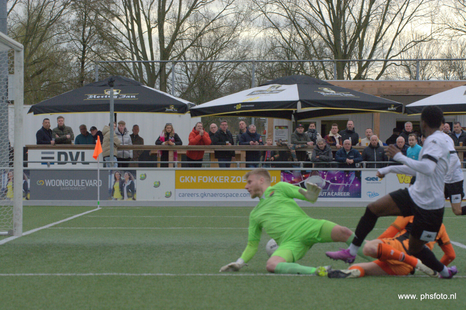 ASWH klopt Smitshoek op overtuigende wijze in topper | ASWH