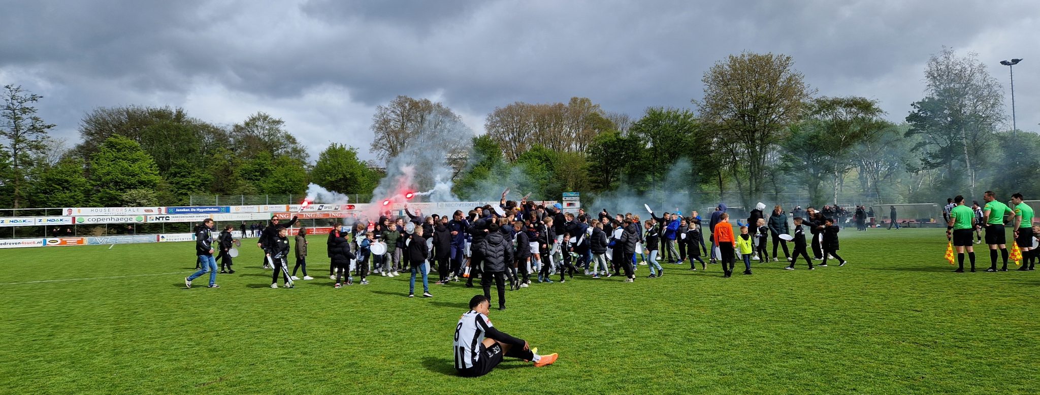 De Wedstrijden: Het 1e elftal kampioen en terug in de 3e divisie | ASWH
