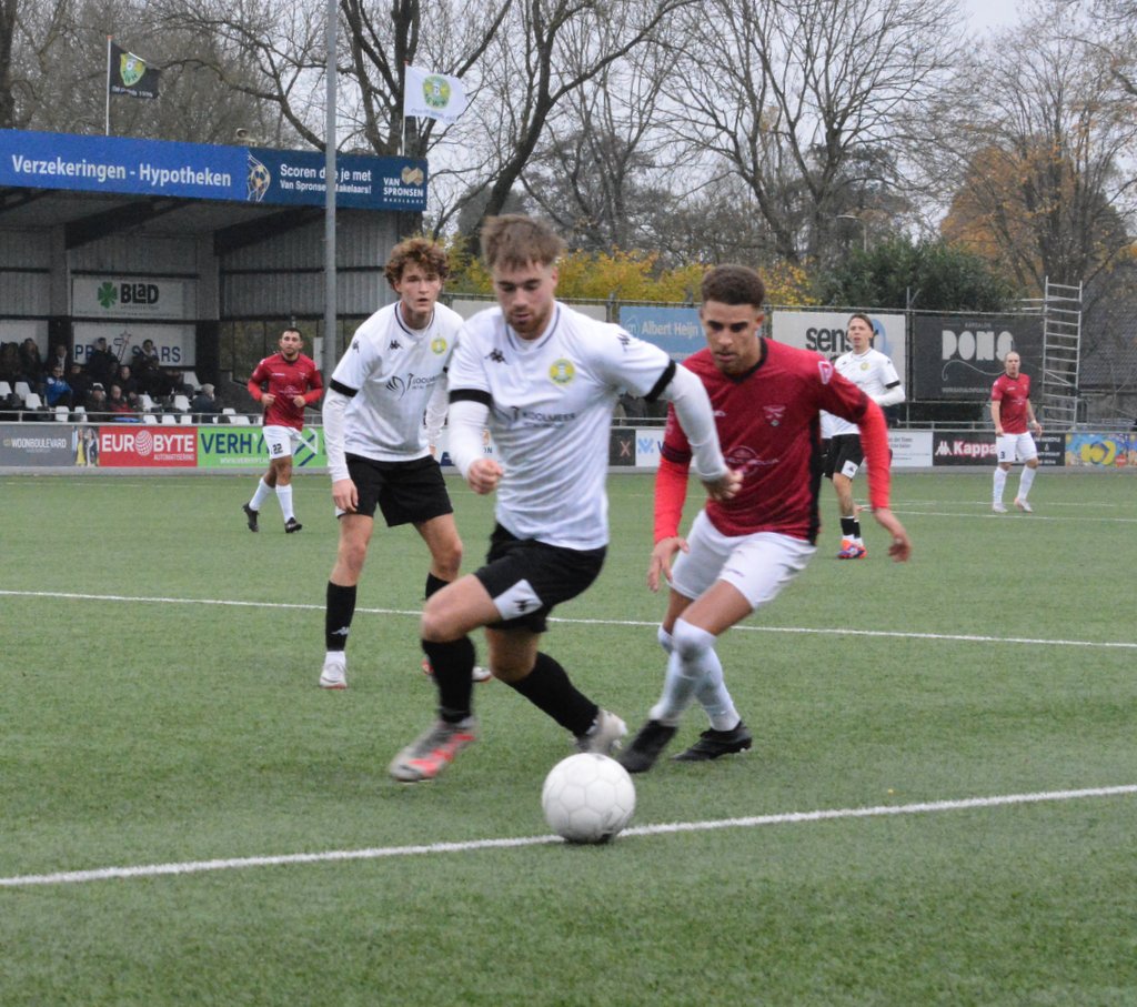 Knappe comeback levert ASWH punt op tegen FC Rijnvogels | ASWH